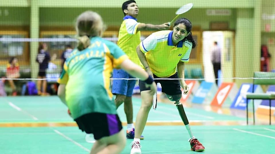 With no prosthetic equipment for badminton, Para-badminton star Manasi ...
