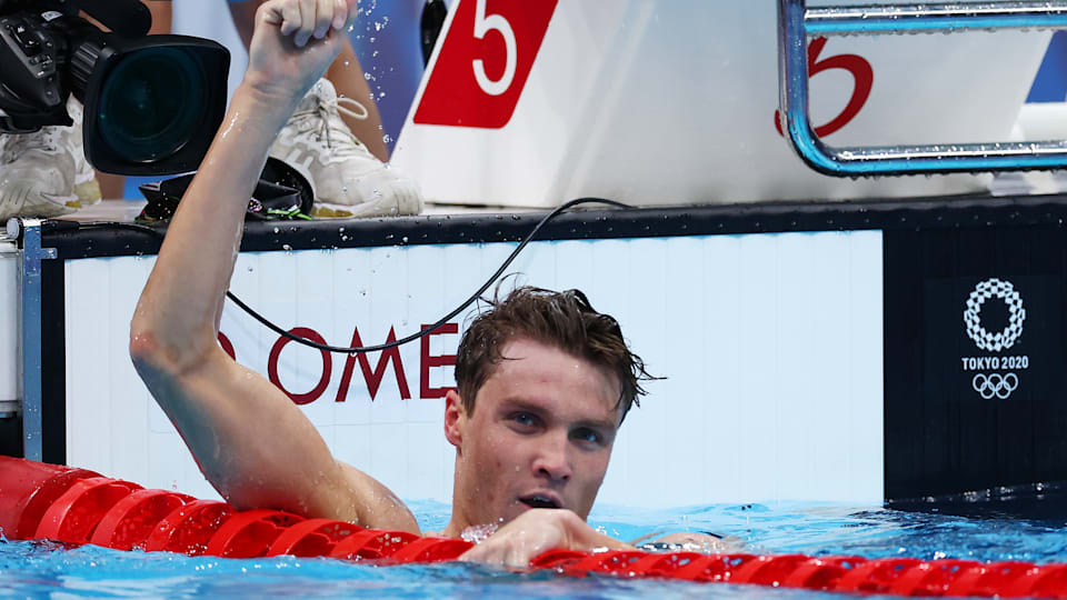 The USA's Robert Finke wins 1500m freestyle gold