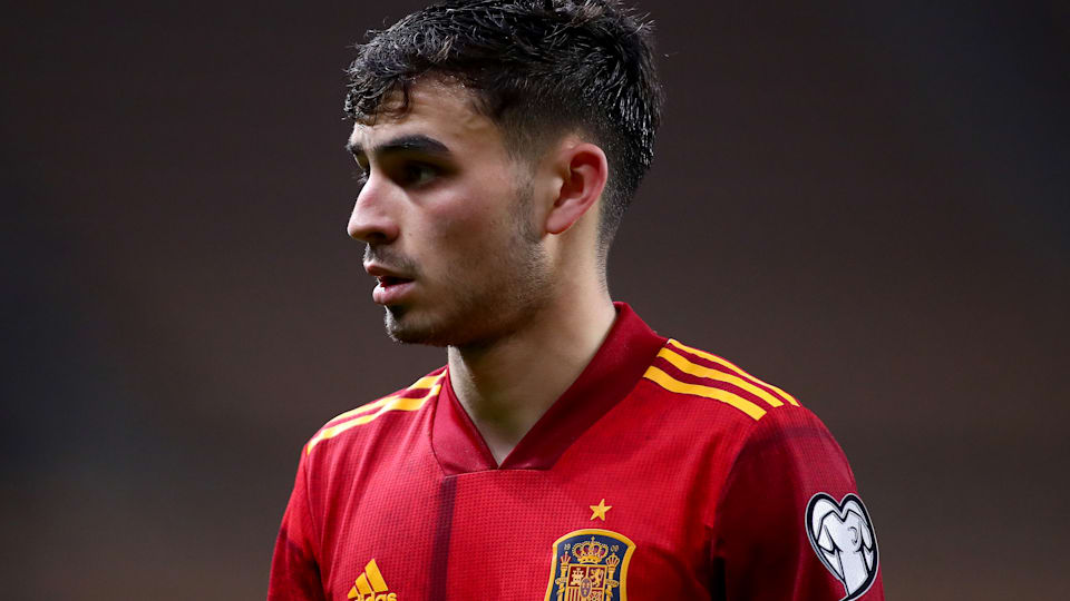 Pedri, el español incansable que persigue los pasos de Messi y Guardiola