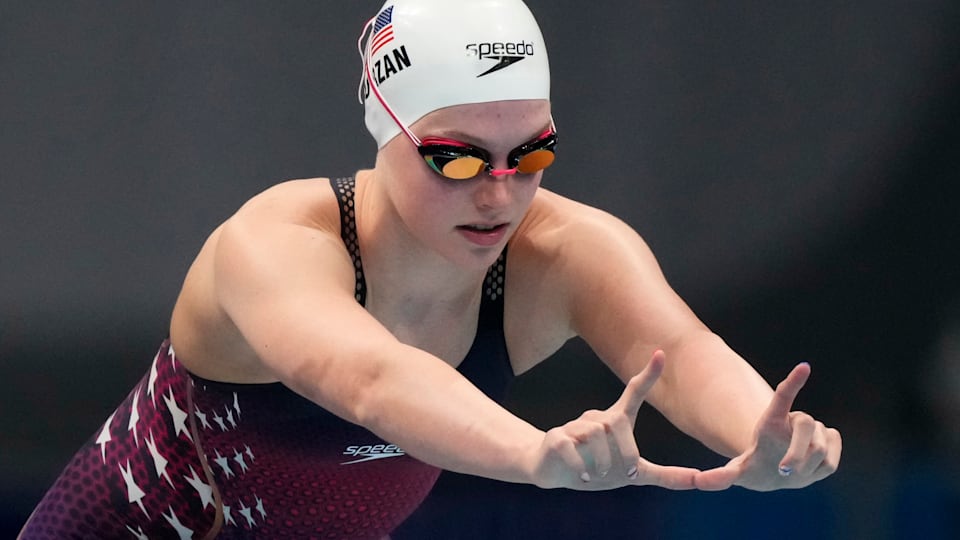 Claire Curzan Q&A: USA star 'wiser' after Tokyo 2020 Olympics