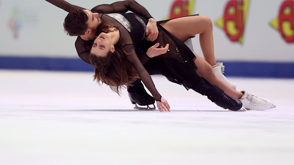 Pairs skating vs ice dancing: What's the difference?