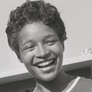 Barbara Pearl JONES Biografia, medalhas Olímpicas, recordes e idade