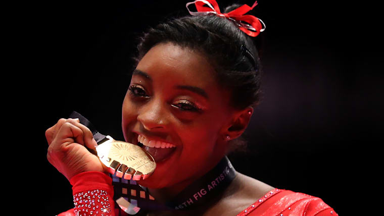Simone Biles wins third-straight World all-around title in 2015