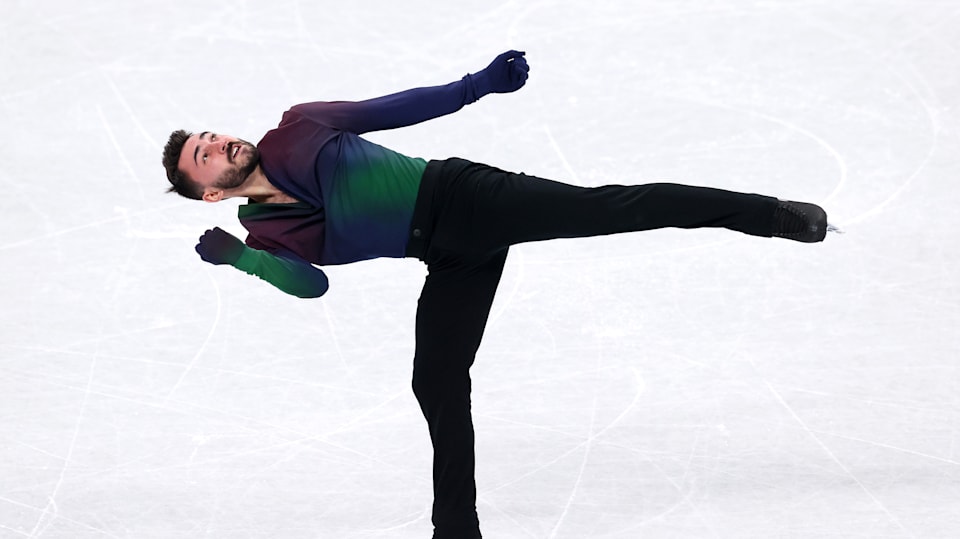 ISU GP of Figure Skating 2022-23 GP Espoo Day 1: - Kevin Aymoz leads ...