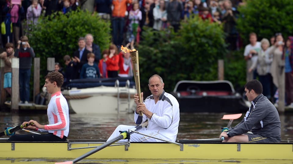 China Calling for rowing legend Steve Redgrave | Olympic Channel