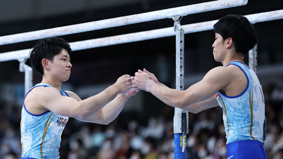 オリンピック「金」を目指す、体操・谷川兄弟 世界選手権へ