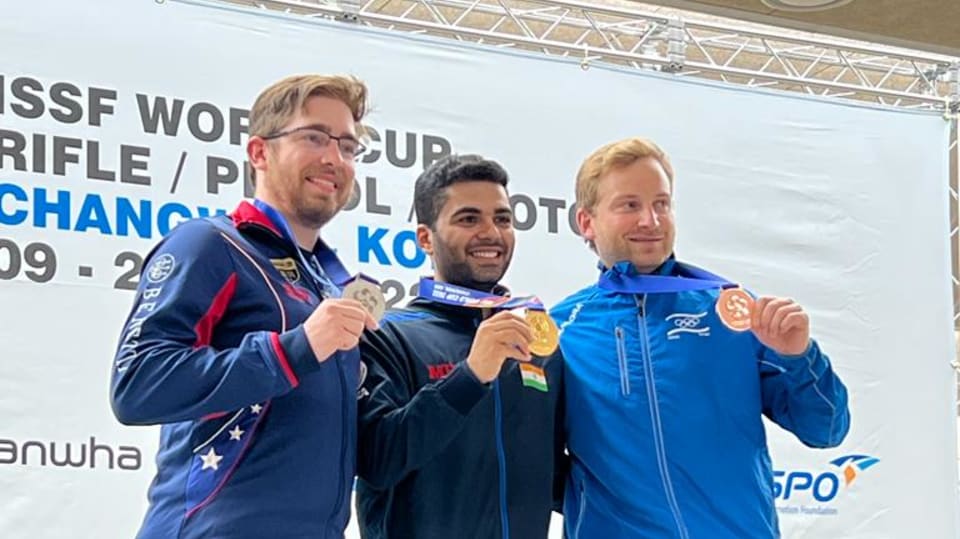ISSF World Cup Changwon 2022: Arjun Babuta wins gold in 10m air rifle