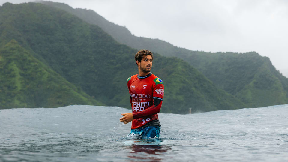 João Chianca assegura vaga no surfe em Paris 2024; Medina fora do Finals