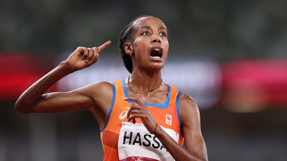 Sifan Hassan wins 10,000m for second gold, third Olympic medal