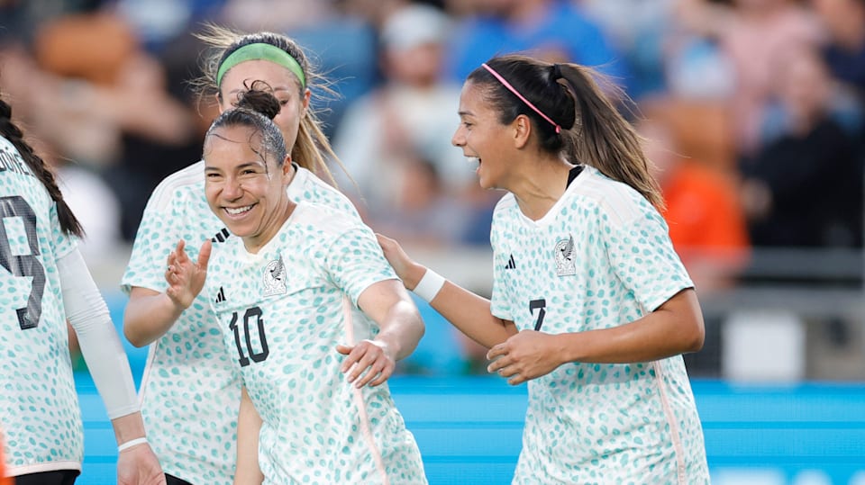 Charlyn Corral: historial completo y récords de la máxima goleadora de ...