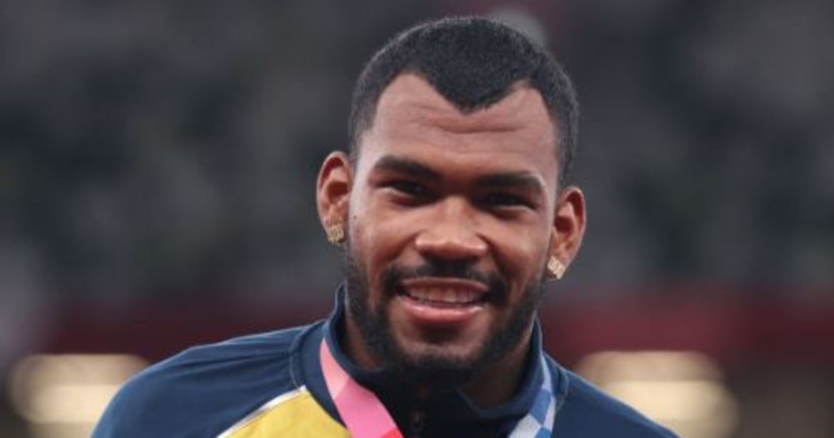 Anthony ZAMBRANO Biography, Olympic Medals, Records and Age