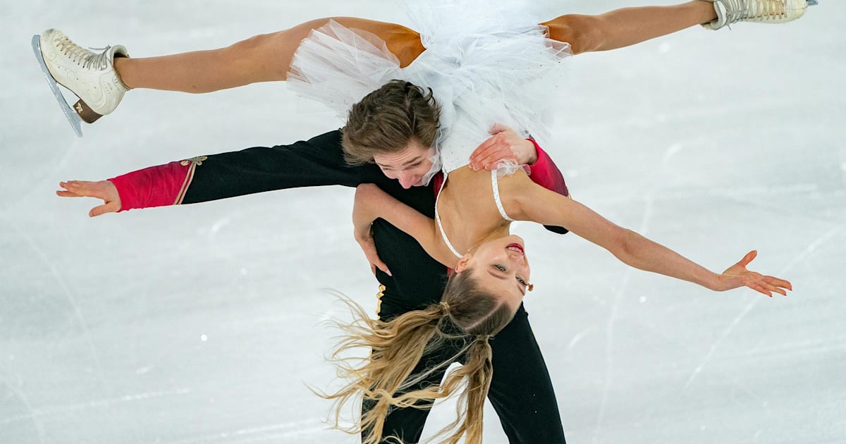 Russian ice dancers live up to golden expectations - Olympic News