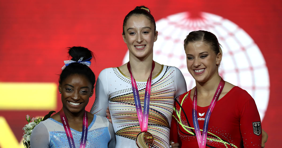 Simone Biles wins first uneven bars World medal in 2018