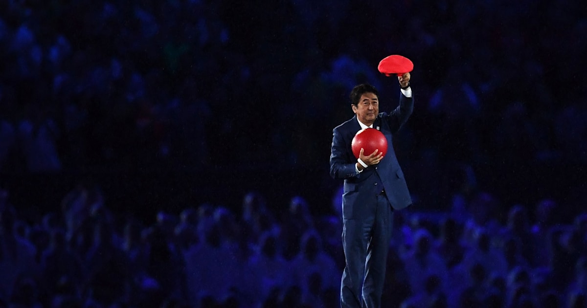 Abe Shinzo turns up at Rio 2016 as Super Mario