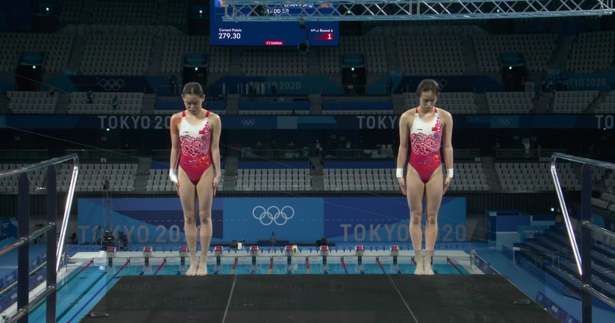 Medal Moment | Tokyo 2020: Women's Diving Synchronised 10m Platform (CHN)