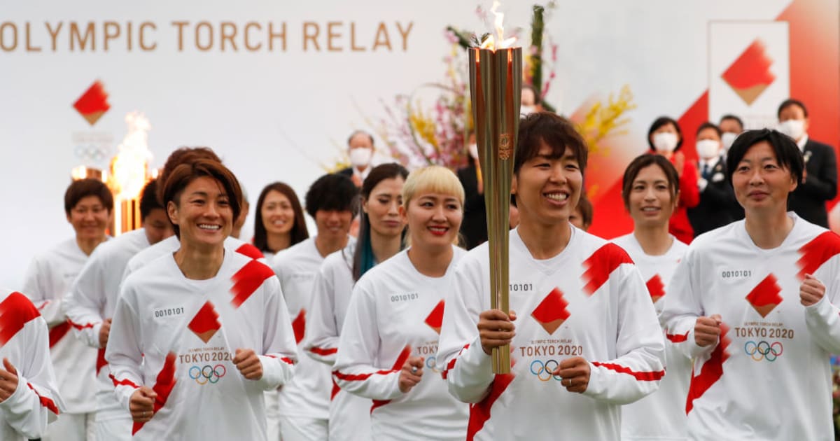 Flame in full bloom on first day of Olympic Torch Relay