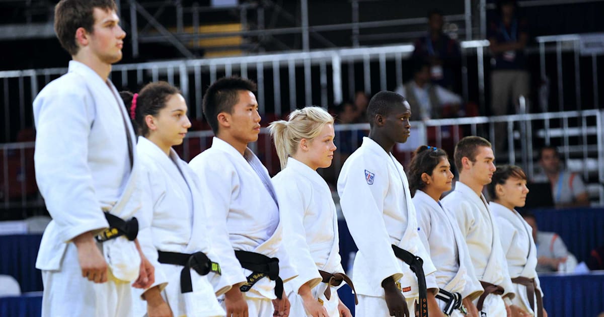 Friendship and courage are key in the chase for Tokyo 2020 mixed team ...