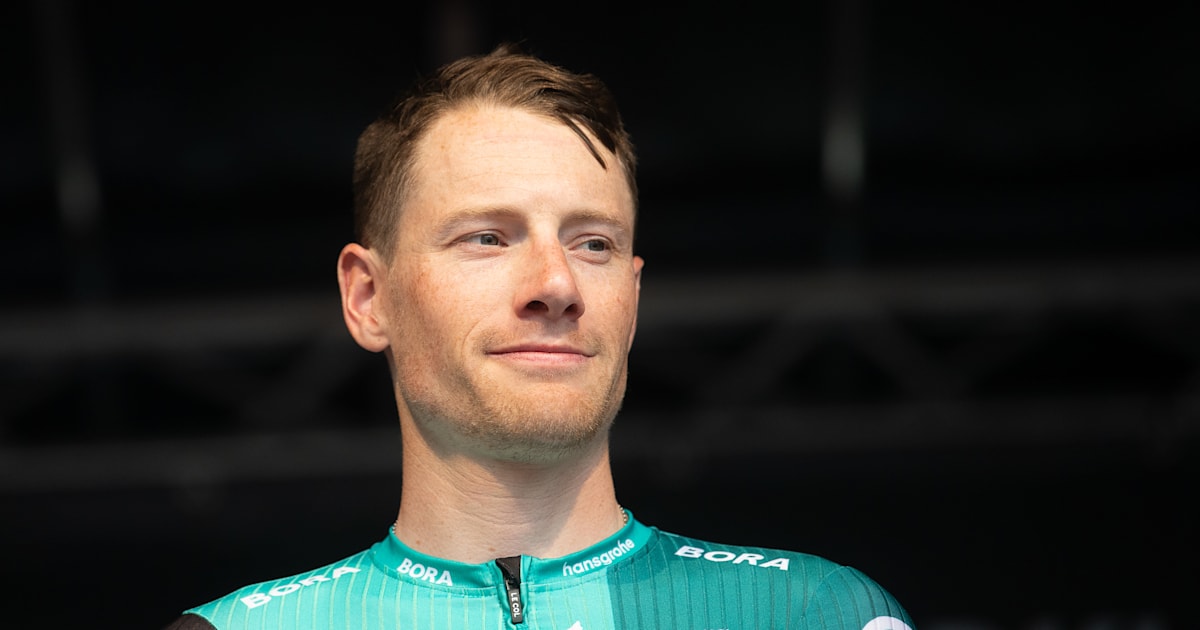 La Vuelta a España 2022: Sam Bennett wins Stage 2 sprint in Utrecht