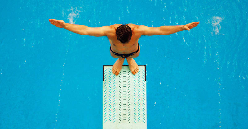 La belleza del salto de trampolín