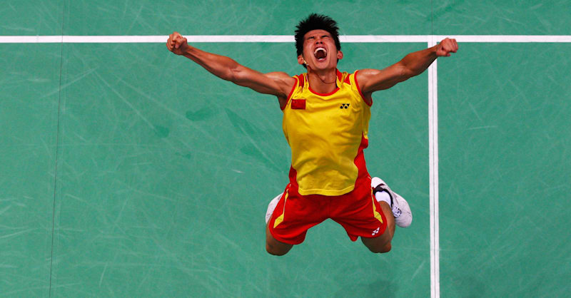 Lin Dan storms to badminton gold in Beijing