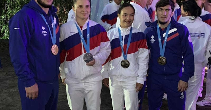 Abdulrashid Sadulaev returns to House of Russia a hero