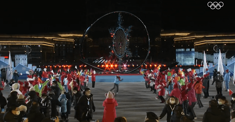 Hinter den Kulissen | Beijing 2022 - Eröffnungsfeier - Tanzen und Feiern nach der Entzündung der ...