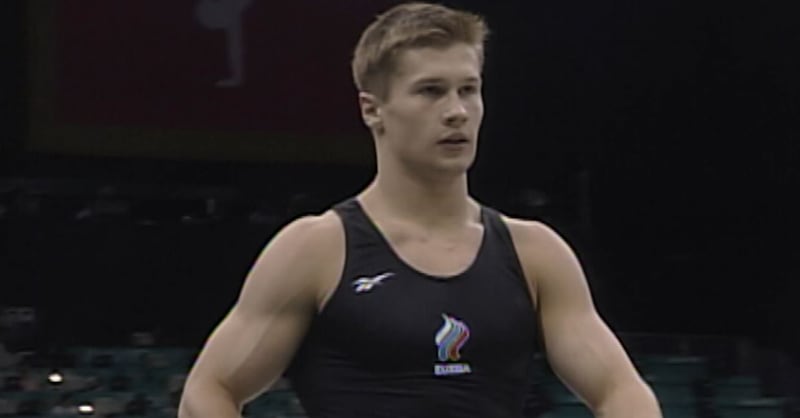 Regardez la routine au sol d'Alexei Nemov à Atlanta 1996