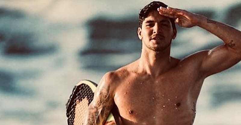 Surfing champs praise Brazil star Medina