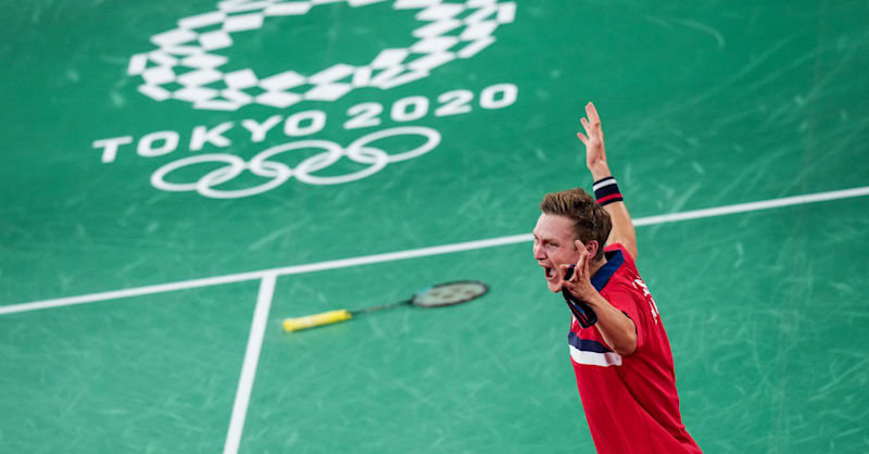 Bádminton - Axelsen habla sobre vencer a Chen Long, y recibir una ...